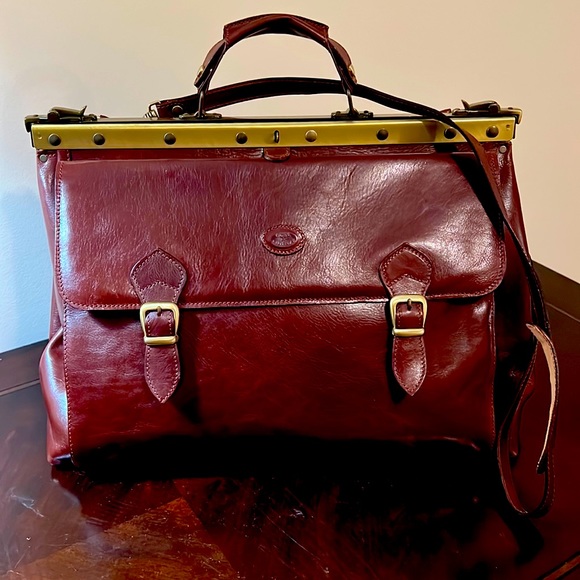 Bags | Vintage Robe Di Firenze Leather Doctors Bag | Poshmark